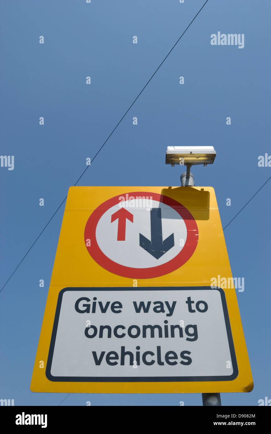 Give way to oncoming vehicles hi-res stock photography and images - Alamy