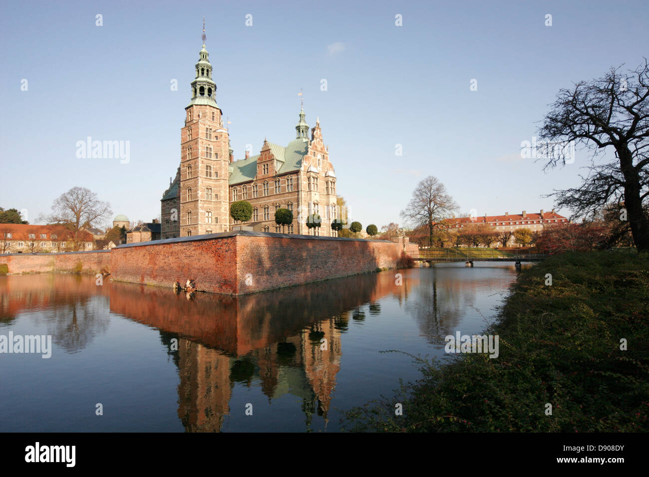 Rosenborg Slot (Rosenborg castle) housing a museum and a treasury for ...