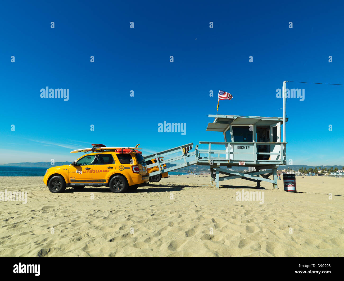 California beach lifeguard hi-res stock photography and images - Alamy