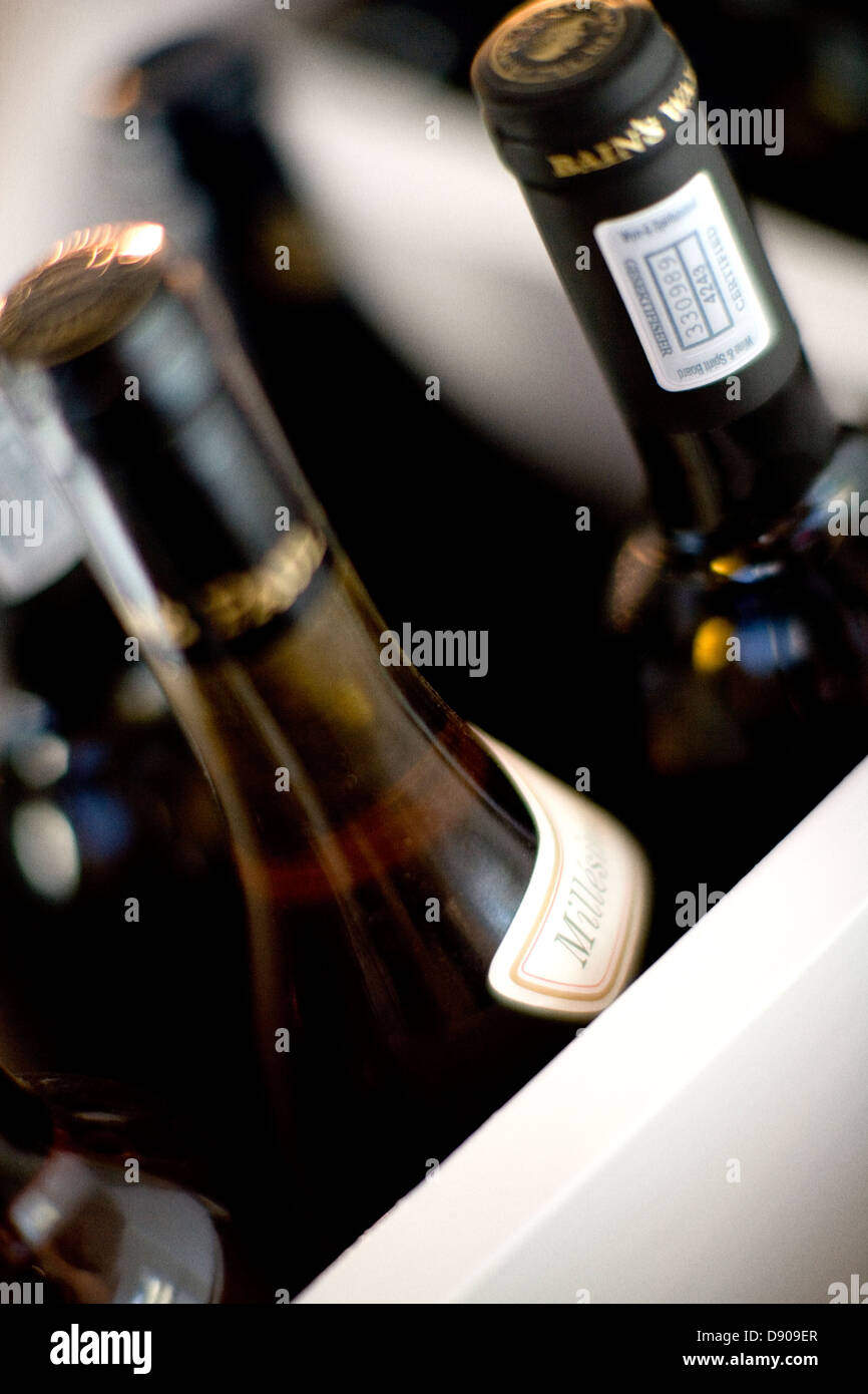 Bottles alcohol close up hi-res stock photography and images - Alamy