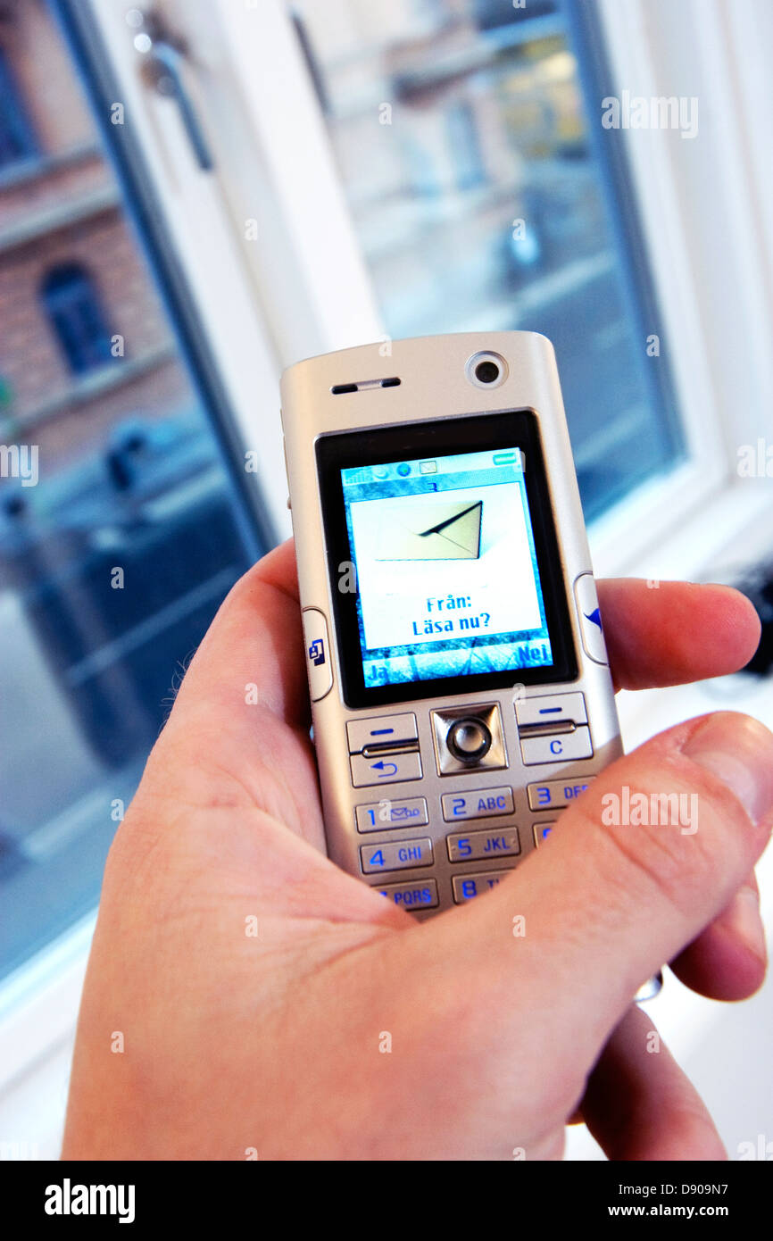 Receiving message hi-res stock photography and images - Alamy