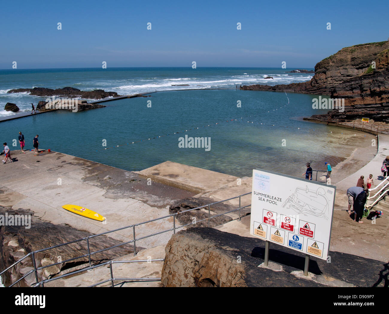 Tidal seawater swimming pool hi-res stock photography and images - Alamy
