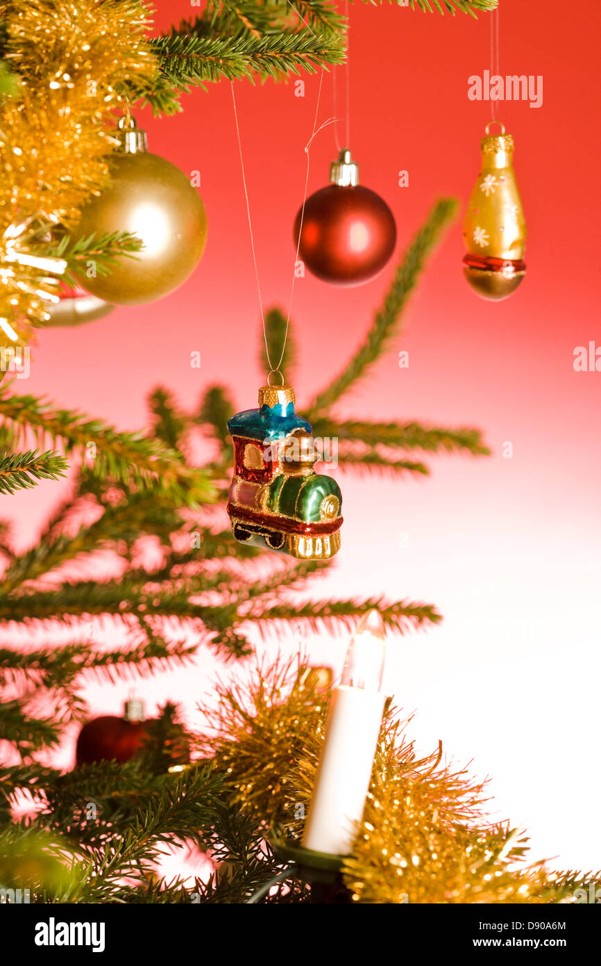 A close-up of a decorated Christmas tree Stock Photo - Alamy