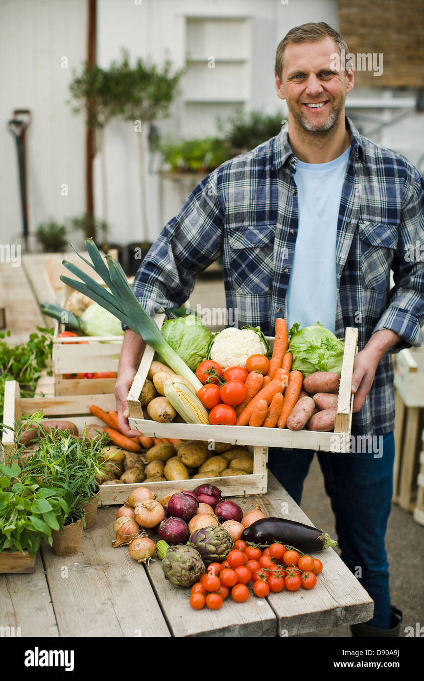 Farmer with vegetables High Resolution Stock Photography and Images - Alamy