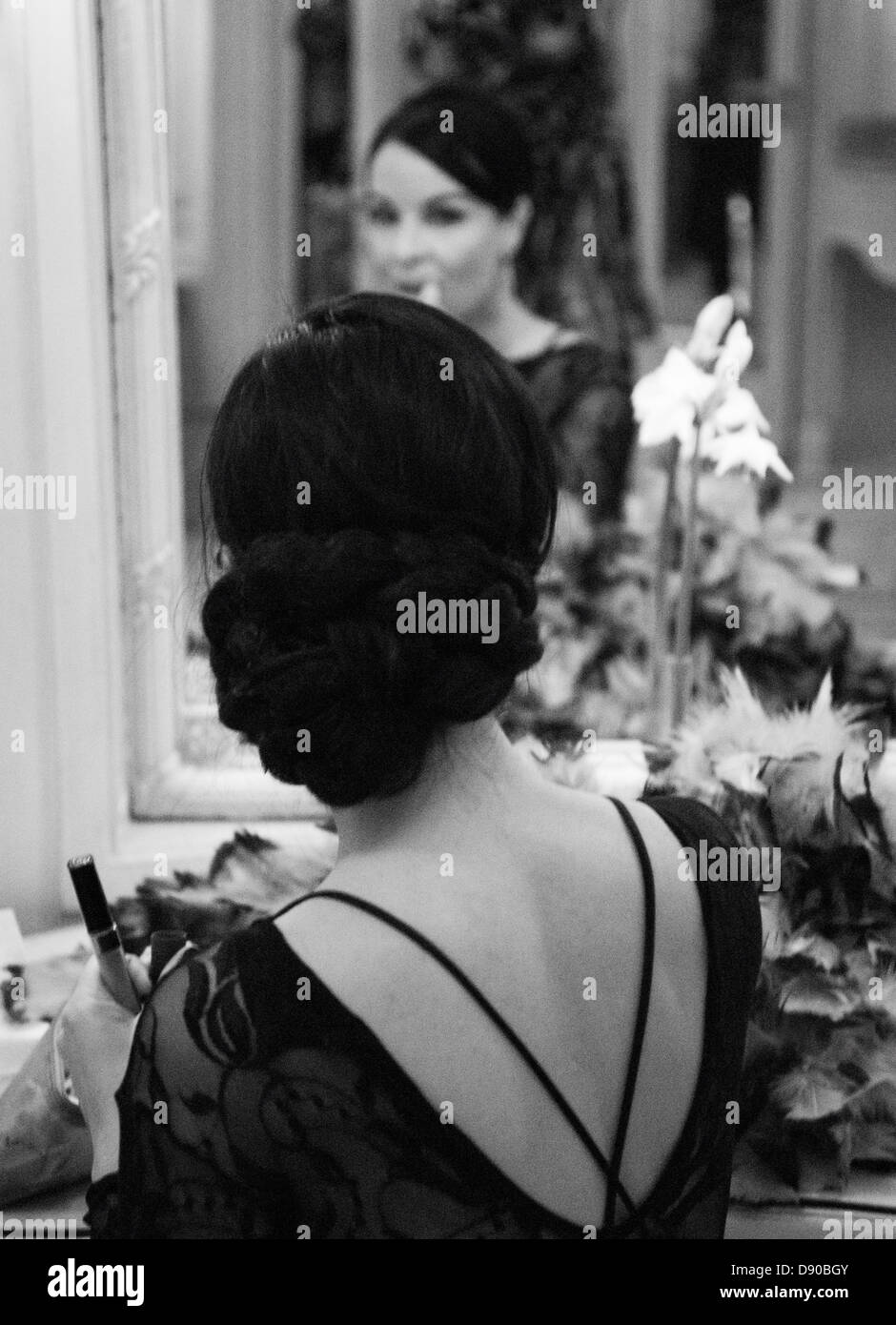 Body mirror woman Black and White Stock Photos & Images - Alamy