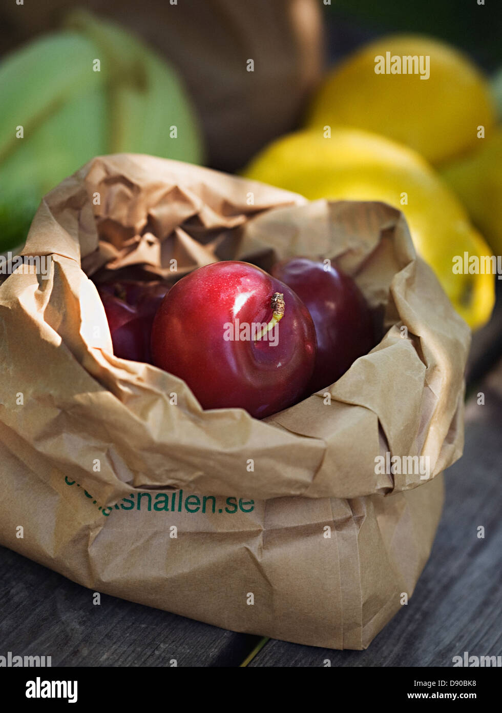 Paper lumpy hi-res stock photography and images - Alamy