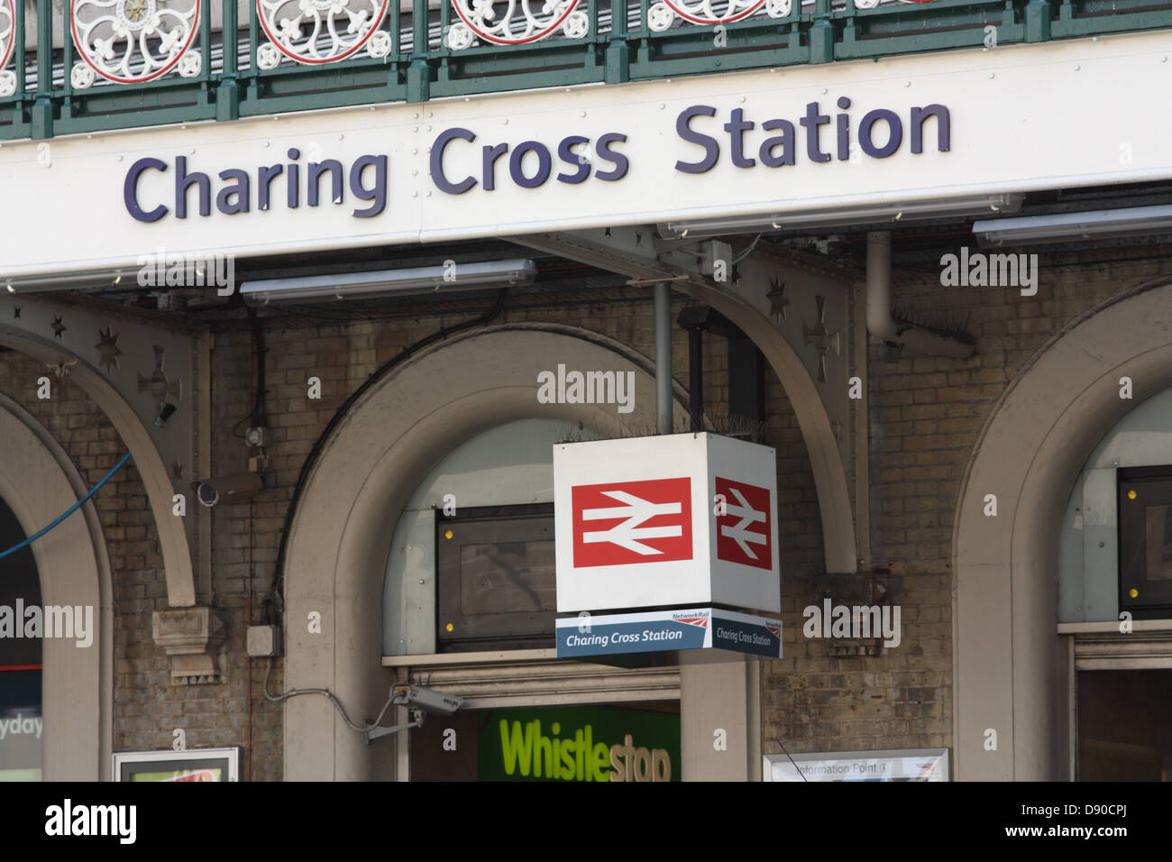 Charing cross station hi-res stock photography and images - Alamy