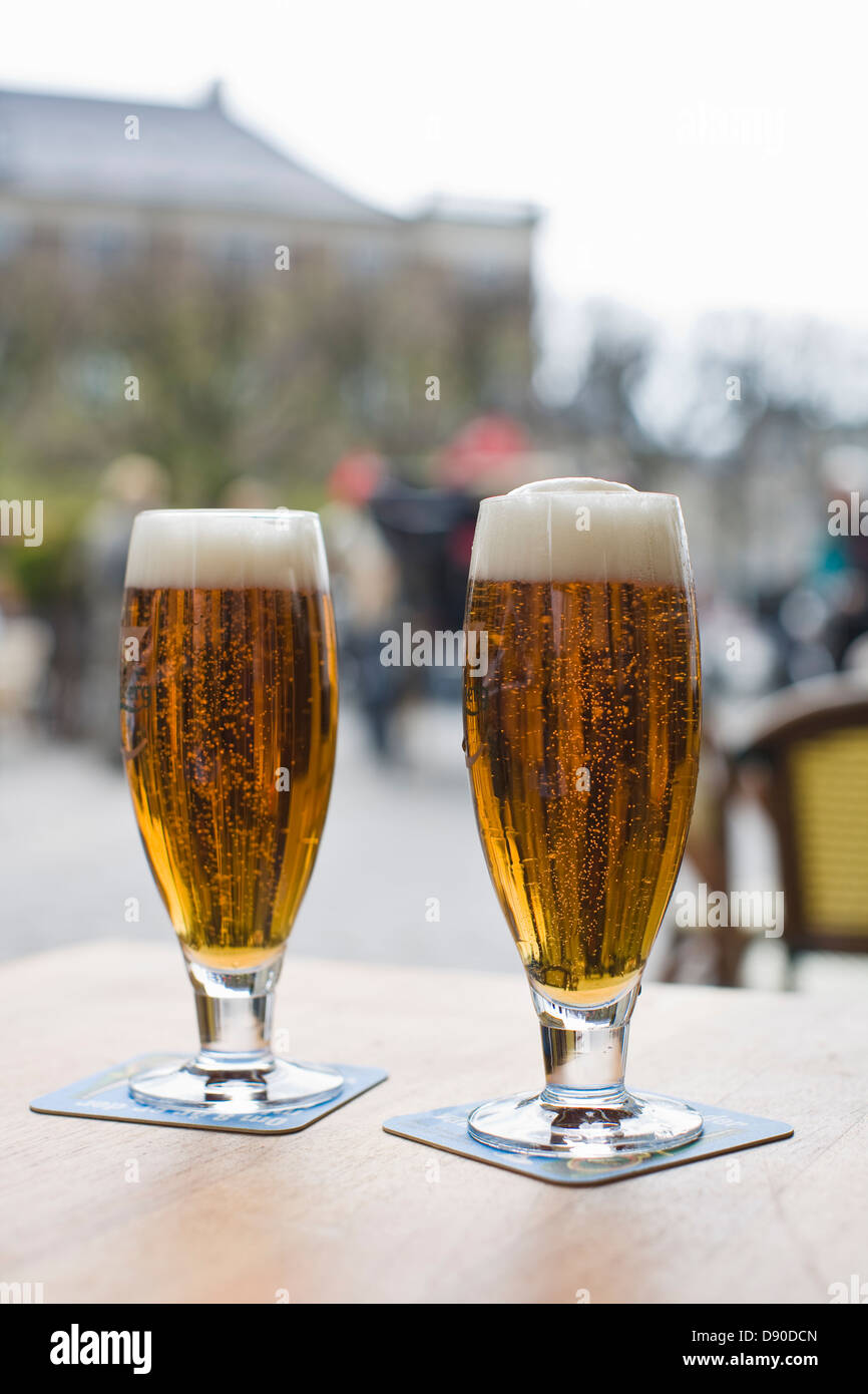 Beer outdoor hi-res stock photography and images - Alamy