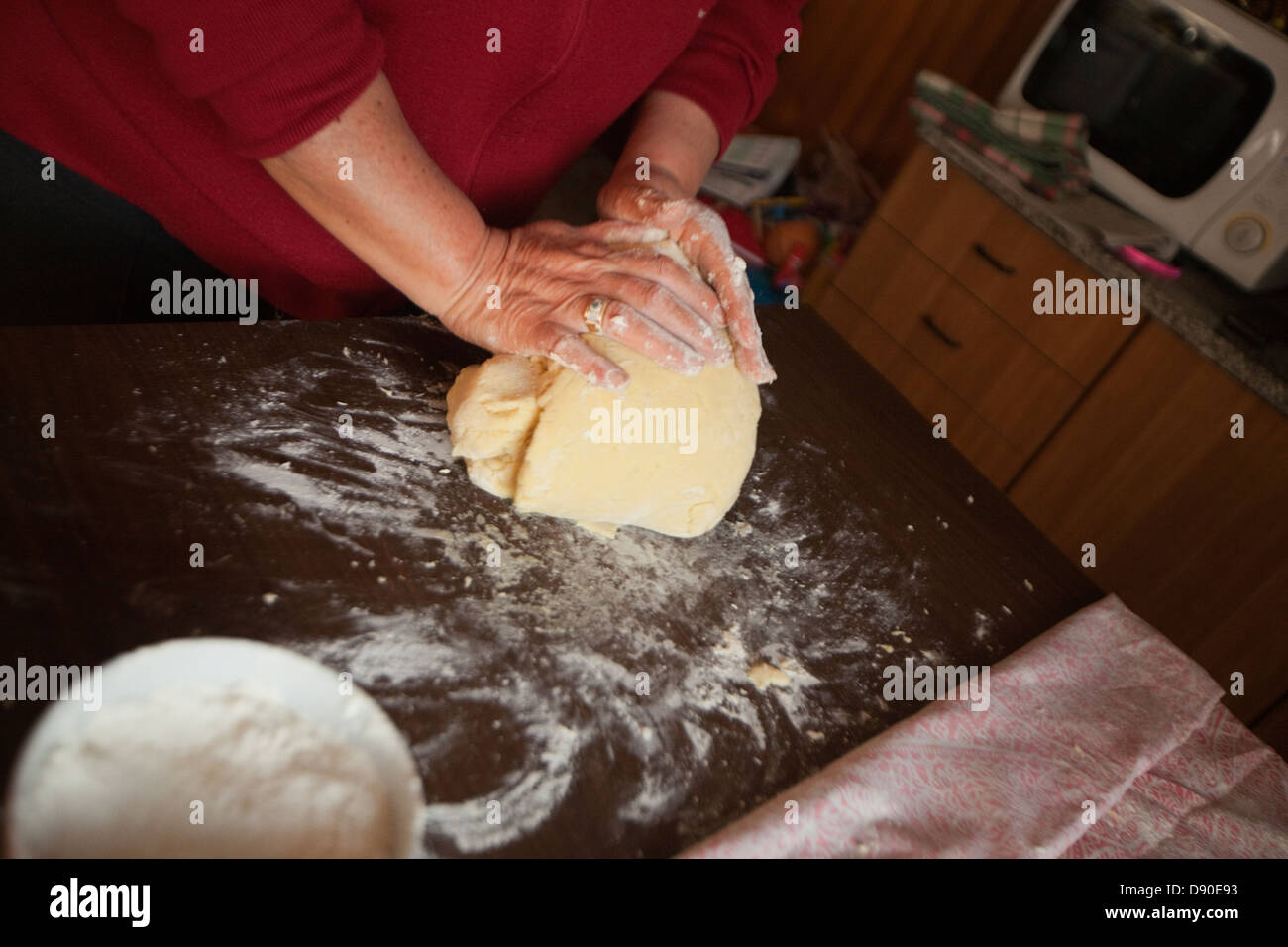 Woman making pasta, Italy Stock Photo - Alamy