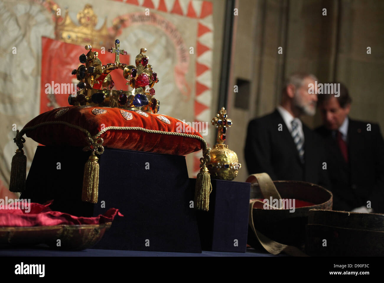 Two restorers guard the Crown of Saint Wenceslas a day before the ...