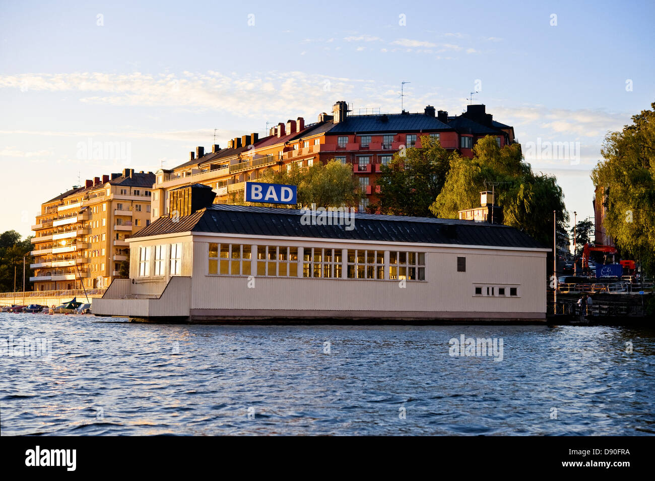 Lakeside facade hi-res stock photography and images - Alamy