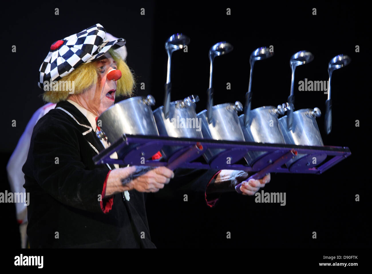 Famous Russian clown Oleg Popov performs in Karlovy Vary, Czech ...