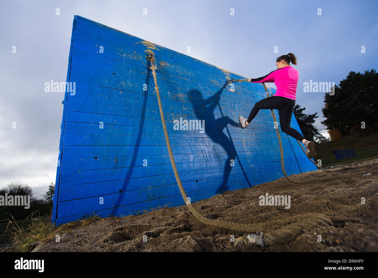 Assault course hi-res stock photography and images - Alamy
