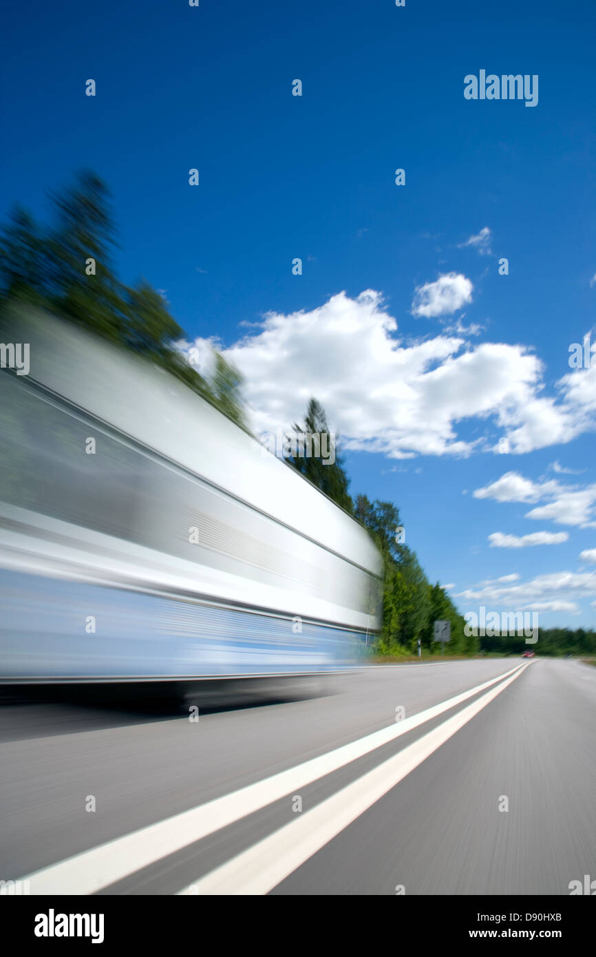 Moving caravan hi-res stock photography and images - Alamy