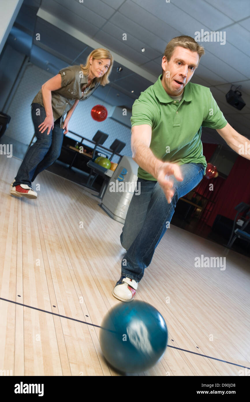 A male bowler Stock Photo - Alamy A male bowler Stock Photo - Alamy