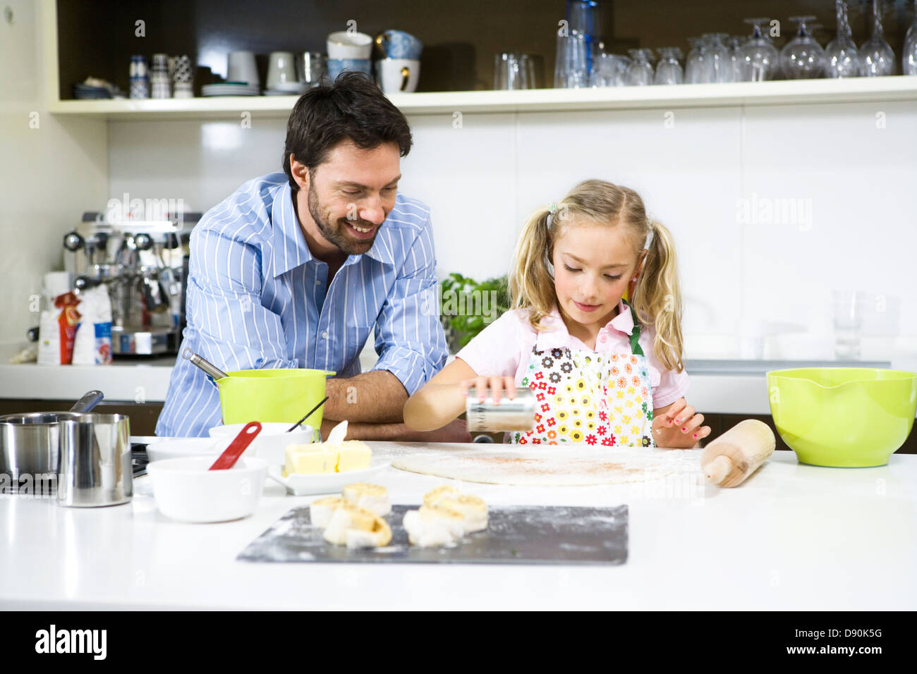 Father and daughter baking Stock Photo - Alamy