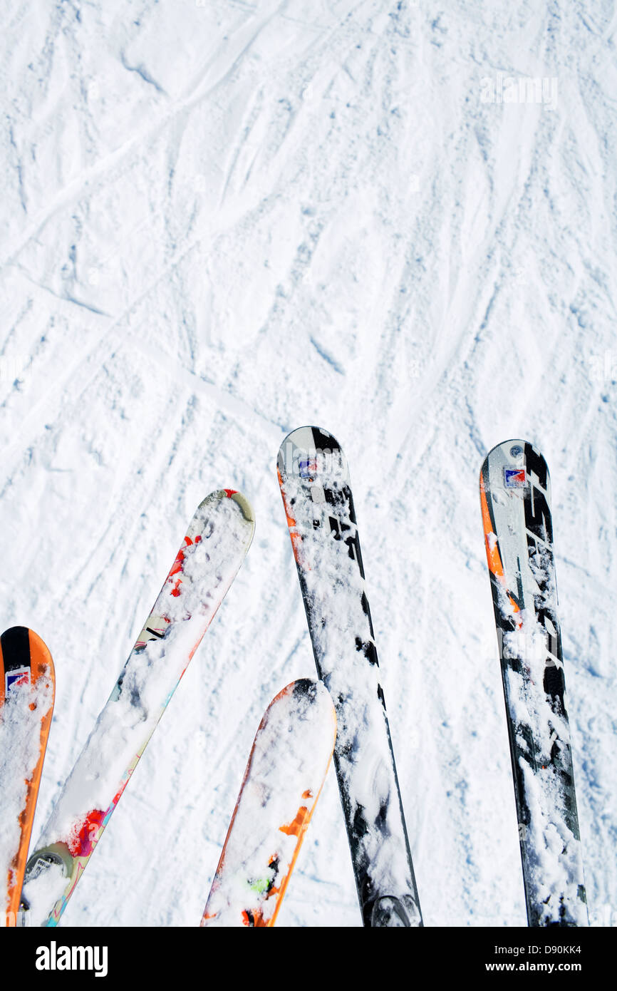 Pair of skis hi-res stock photography and images - Alamy