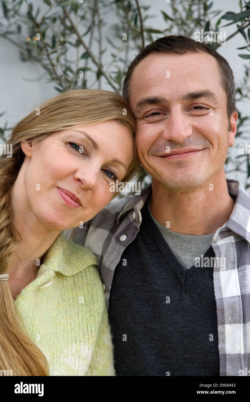Portrait of a smiling couple Stock Photo - Alamy