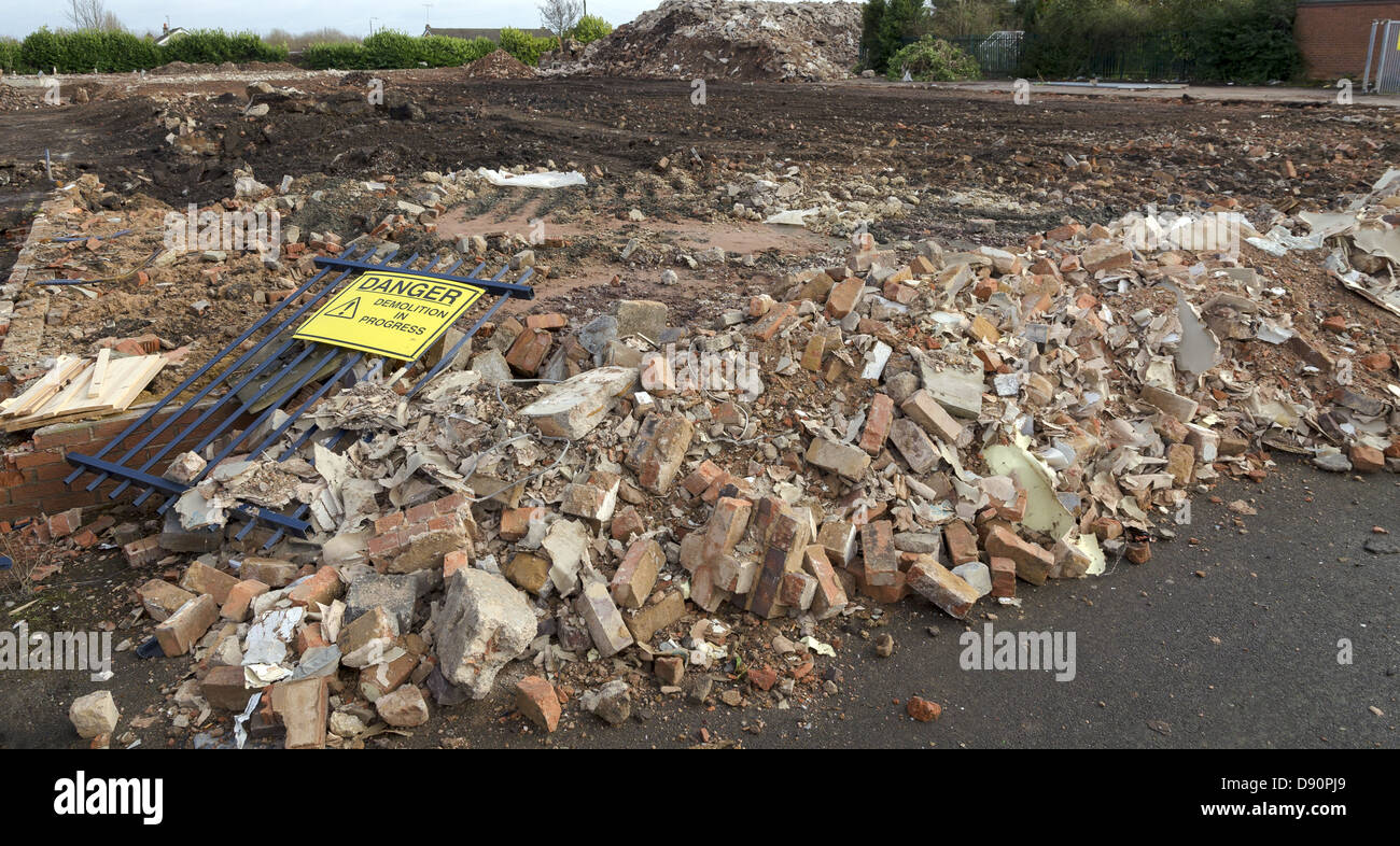 Demolition sign hi-res stock photography and images - Alamy