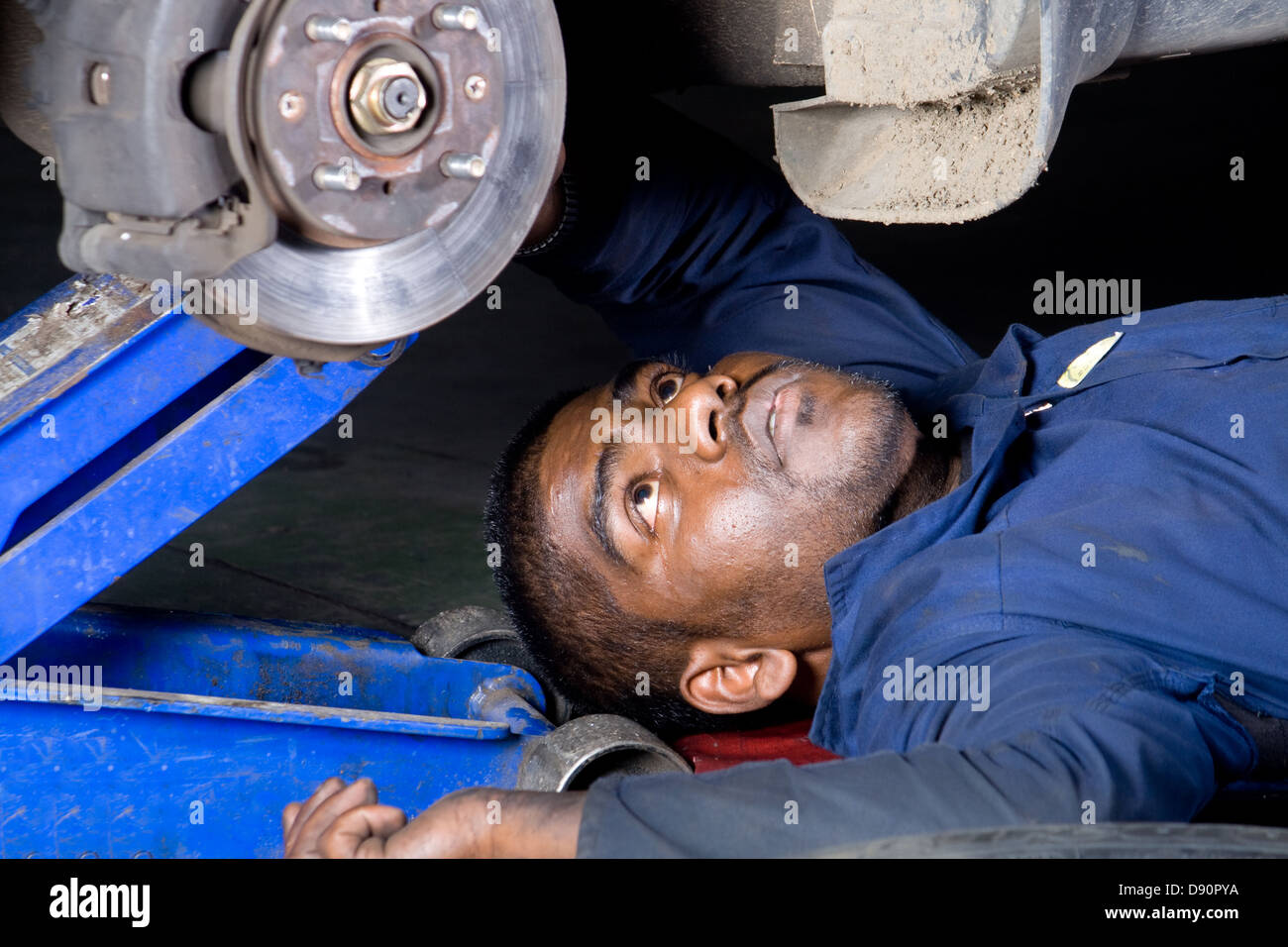 Truck Repair High Resolution Stock Photography and Images - Alamy