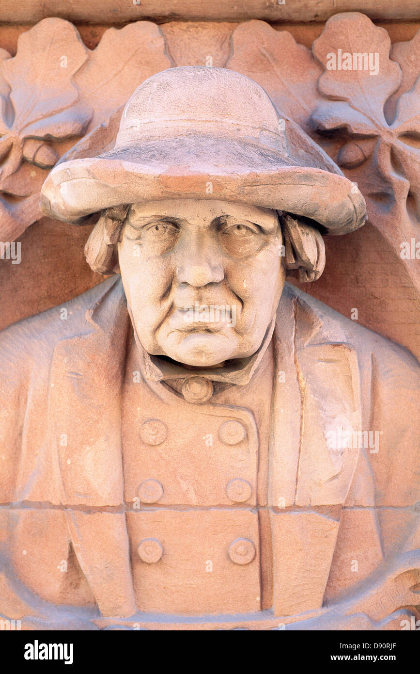 Sculpture figure wearing hat hi-res stock photography and images - Alamy