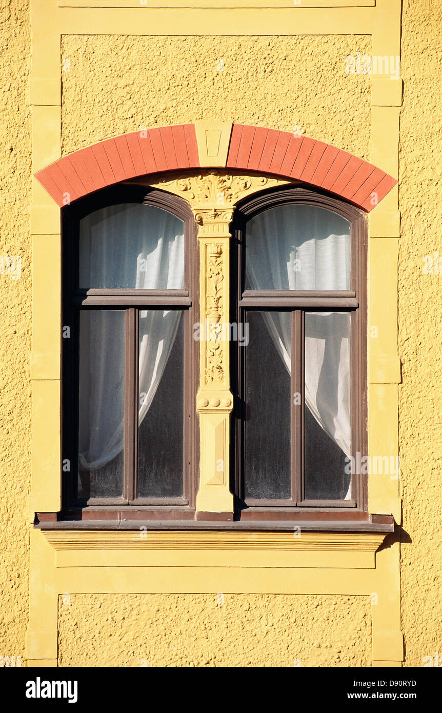 Closed window with carvings Stock Photo - Alamy