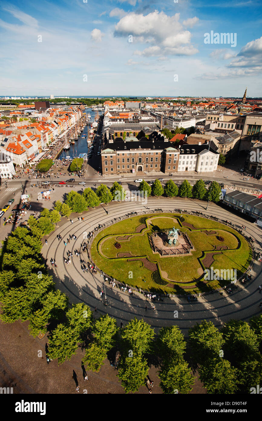 Sweden denmark horizon urban city hi-res stock photography and images ...