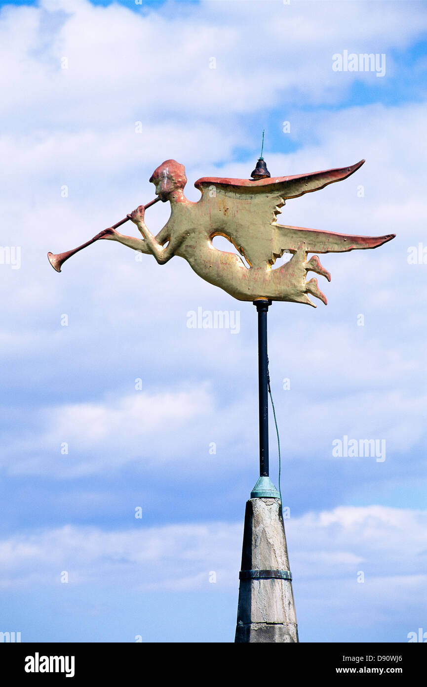 Metal human figure hi-res stock photography and images - Alamy