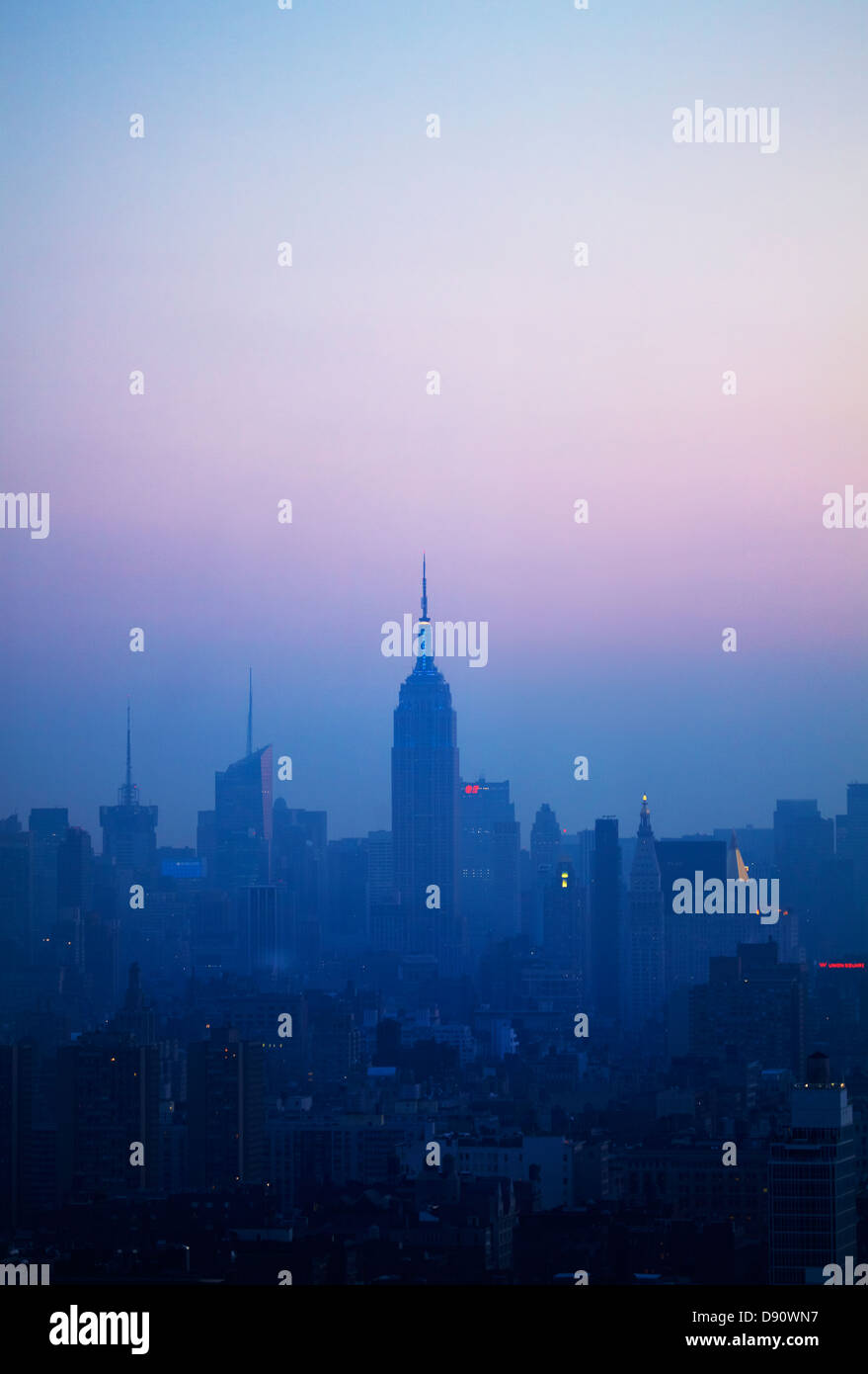 Manhattan, midtown from south, Empire State Building Stock Photo - Alamy