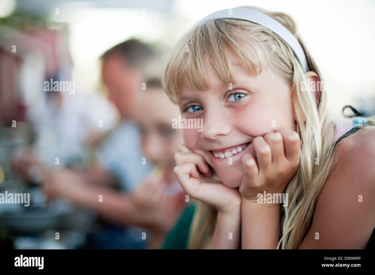 Portrait of smiling girl Stock Photo - Alamy