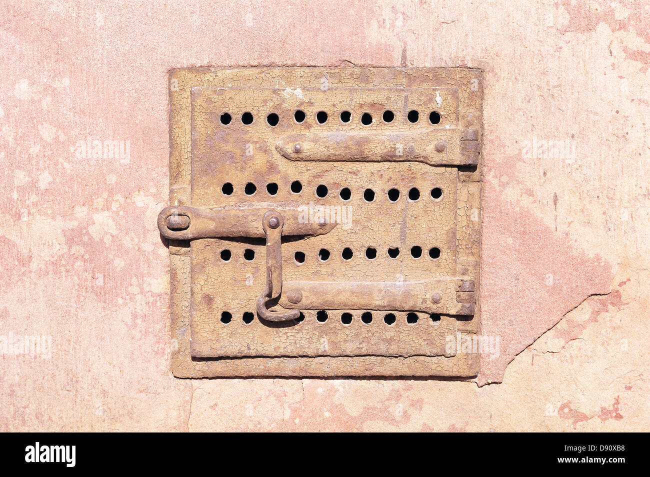 Bolted wall hi-res stock photography and images - Alamy