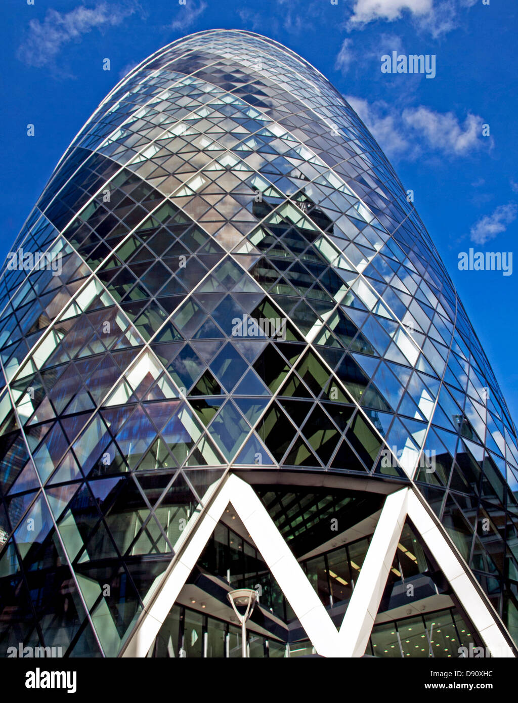 Gherkin gerkin building hi-res stock photography and images - Alamy