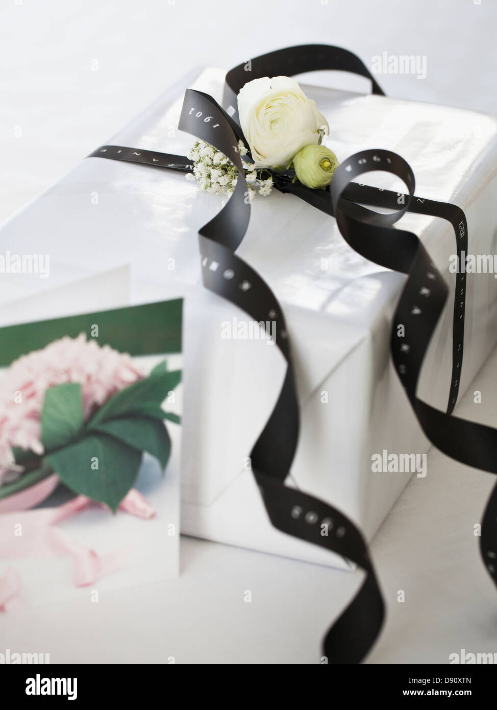 Black ribbon hi-res stock photography and images - Alamy