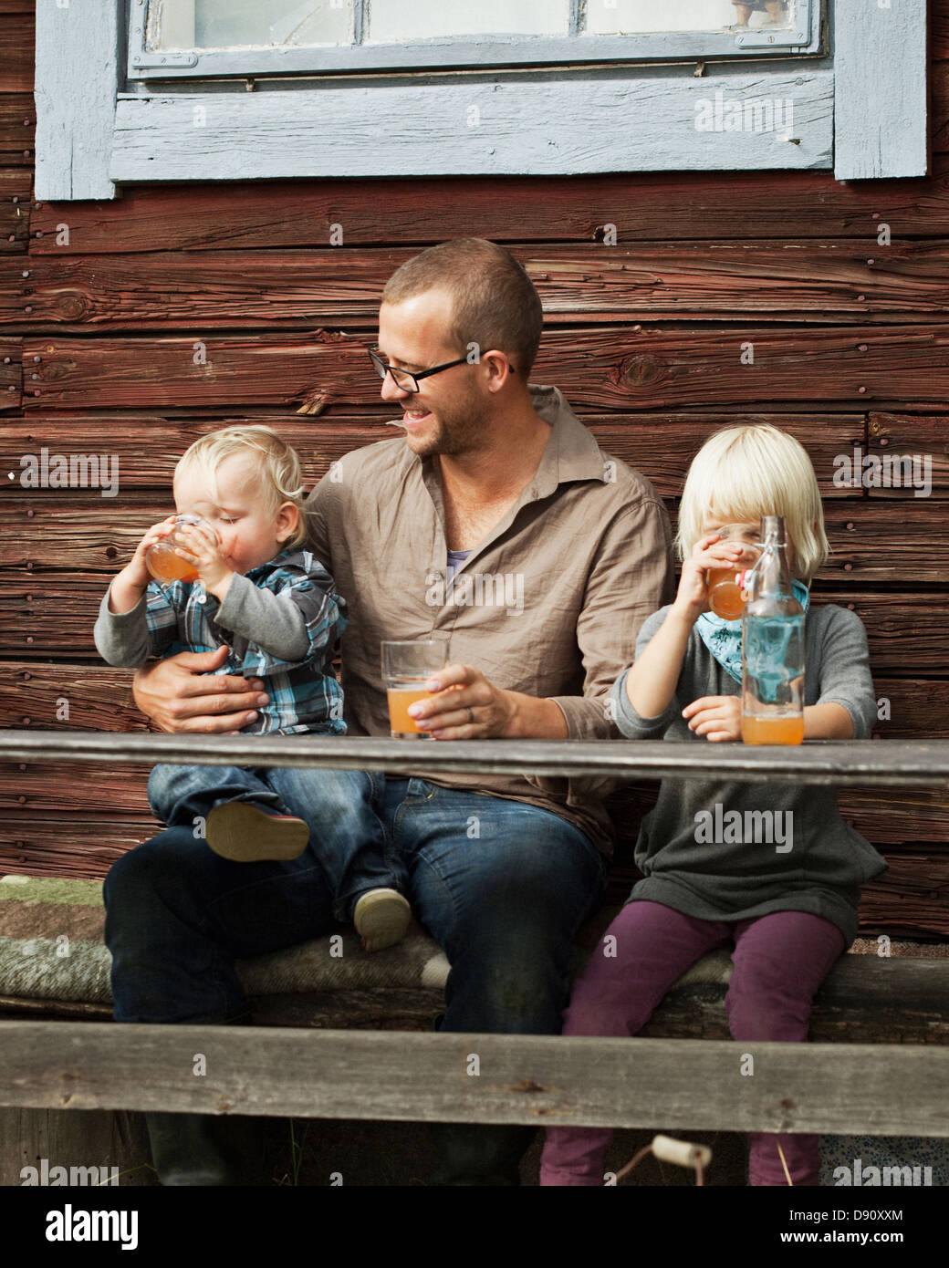 Girls drinking coffee in house hi-res stock photography and images - Alamy