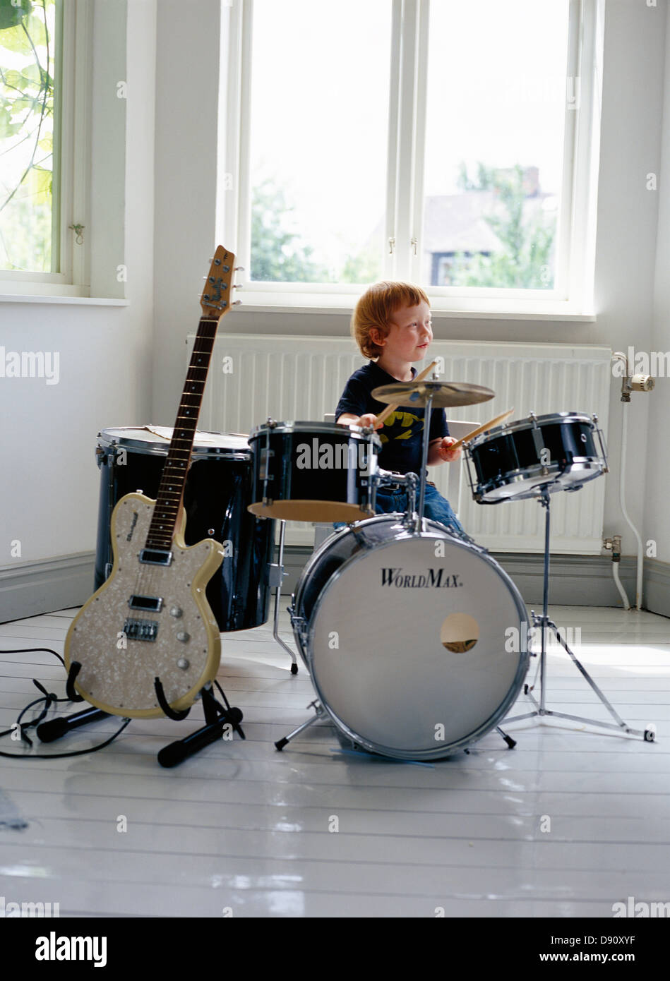 Pride drums hi-res stock photography and images - Alamy