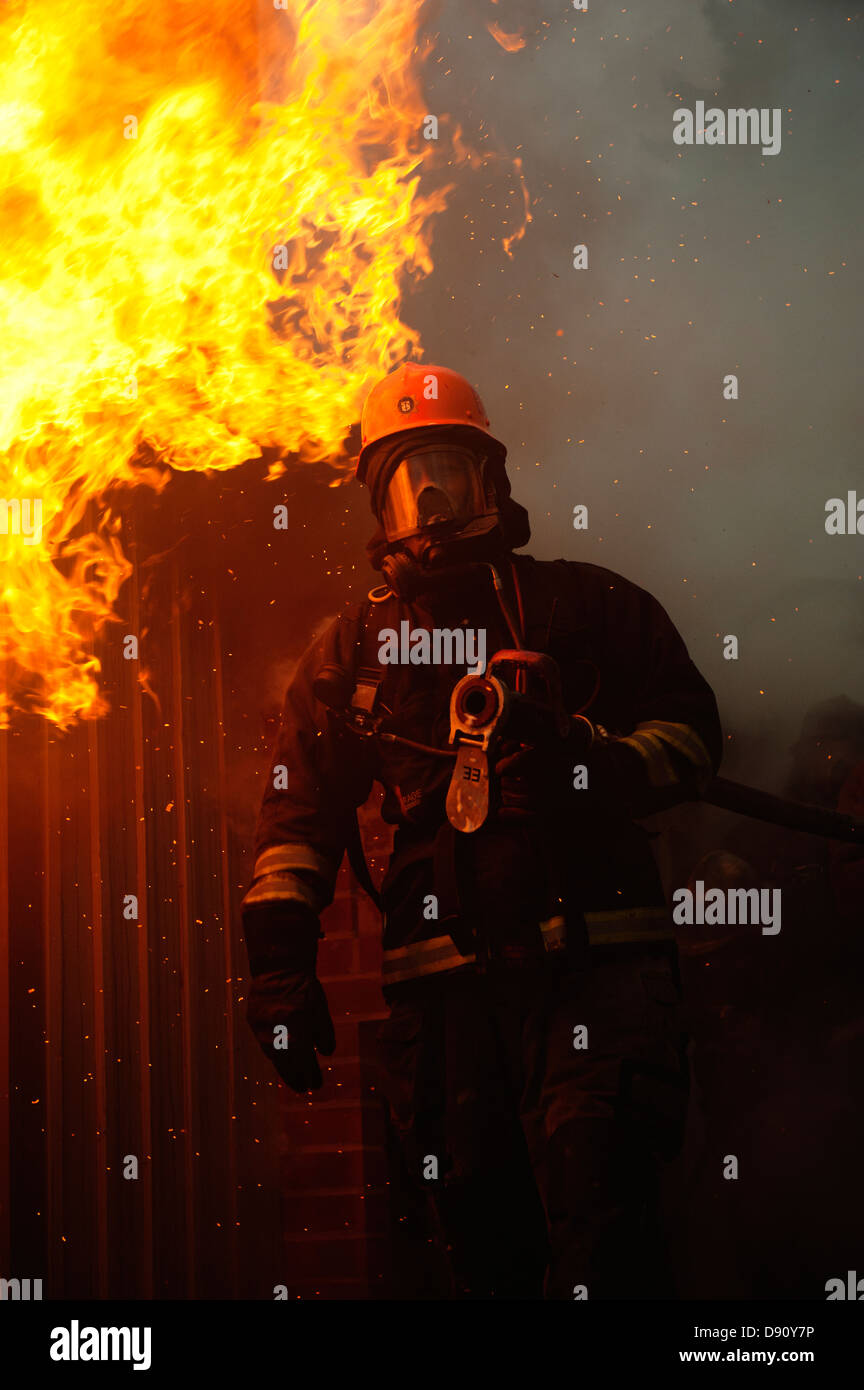 Firefighter building hi-res stock photography and images - Alamy