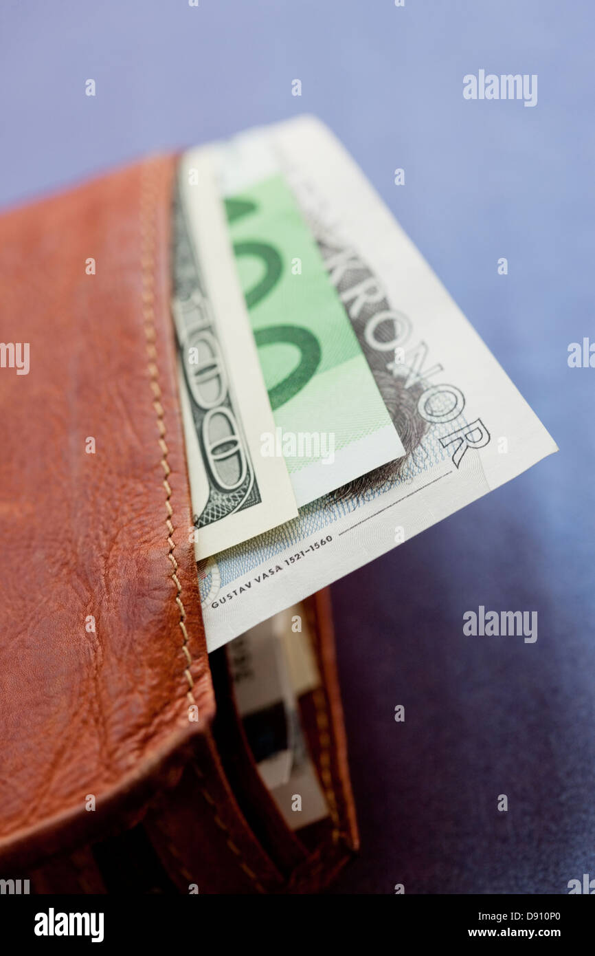 Wallet with cash Stock Photo - Alamy