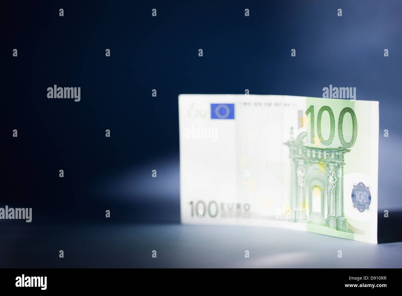 One hundred euro note Stock Photo - Alamy