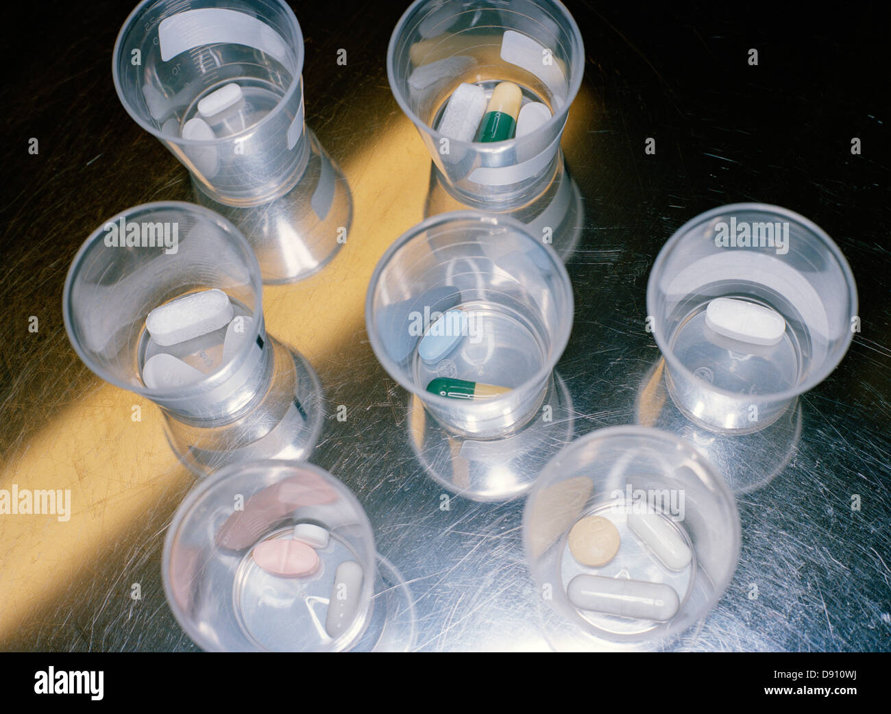 Medical cups hi-res stock photography and images - Alamy