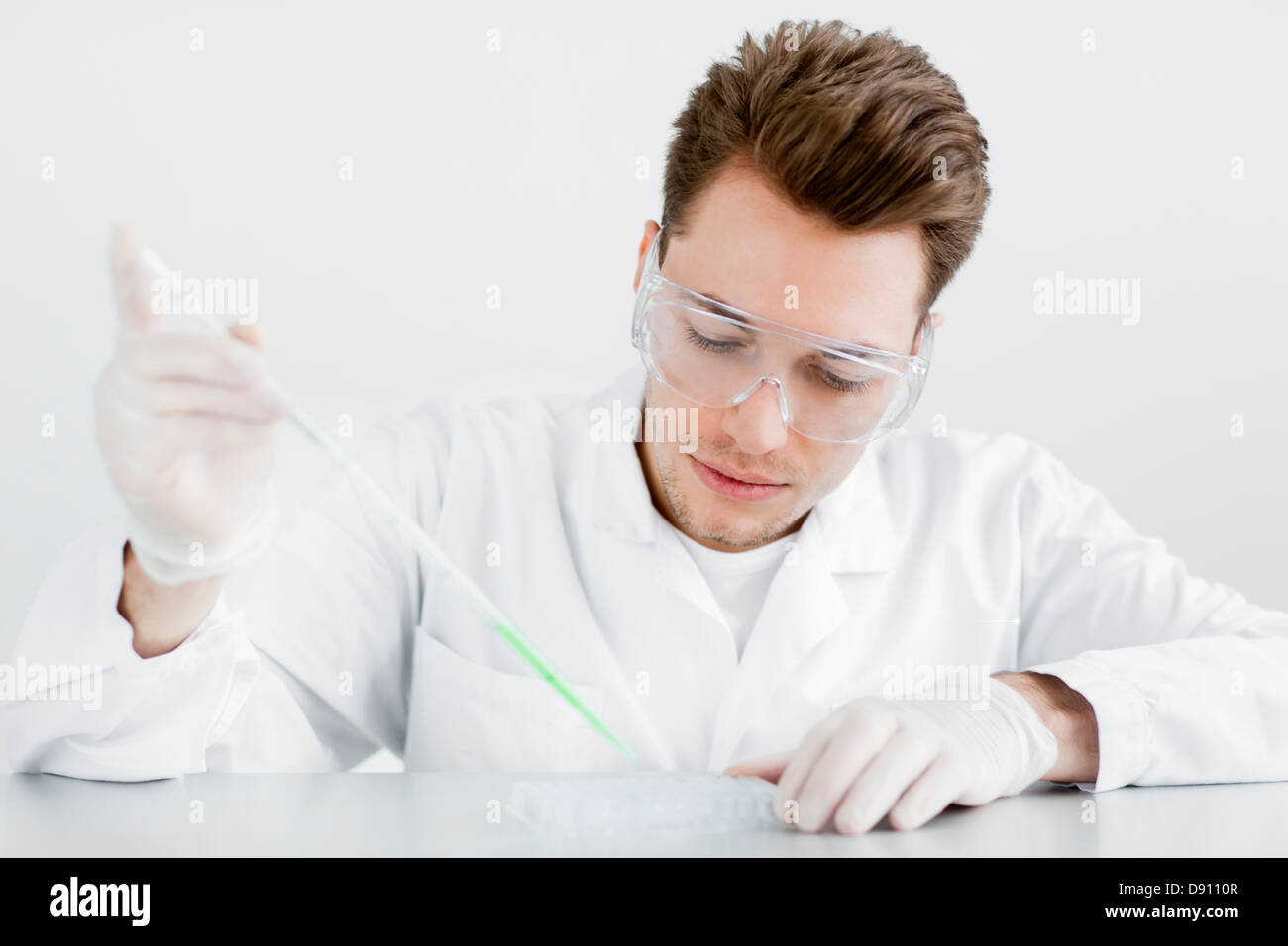 Male scientist hi-res stock photography and images - Alamy