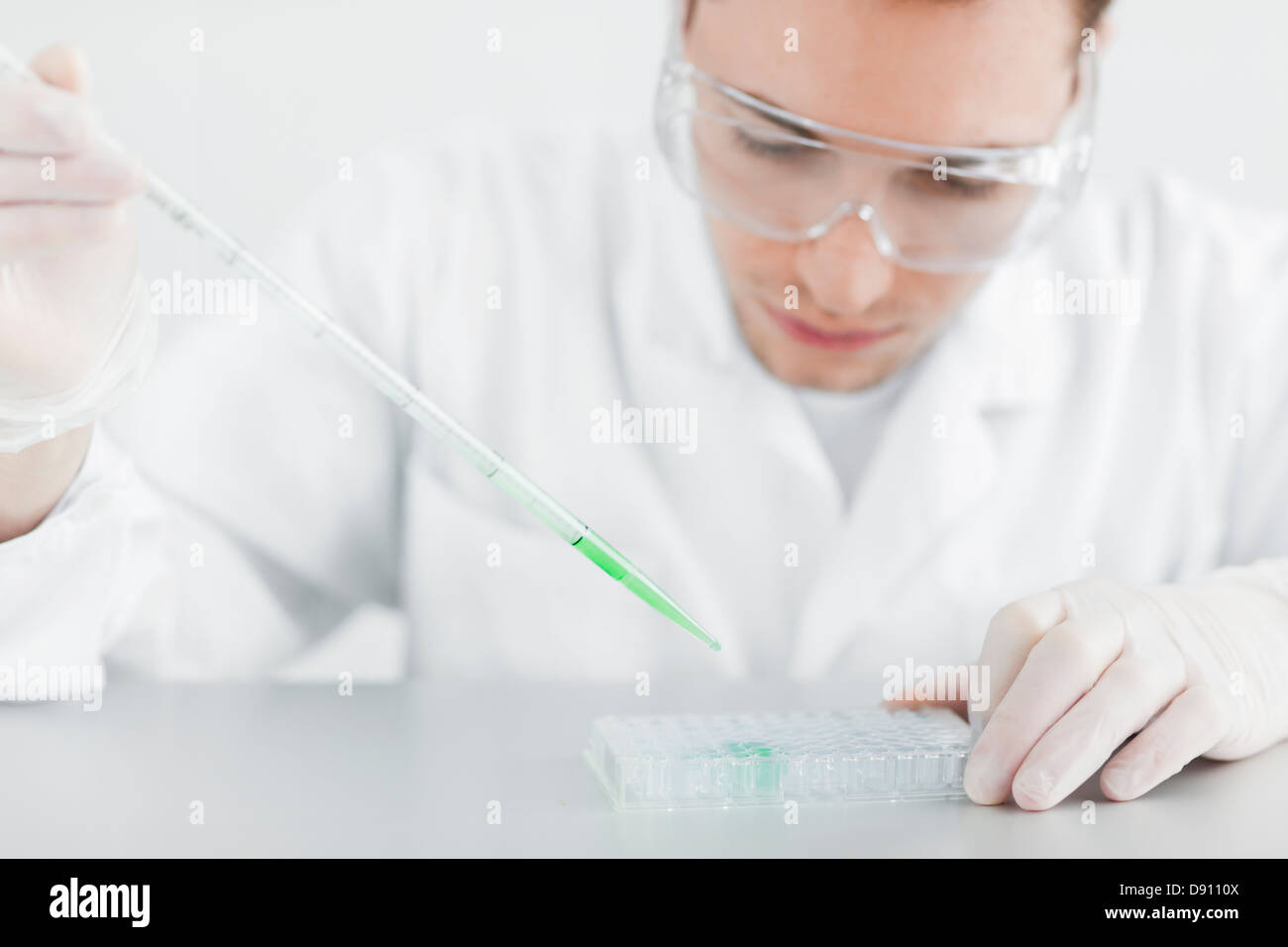 Male scientist hi-res stock photography and images - Alamy
