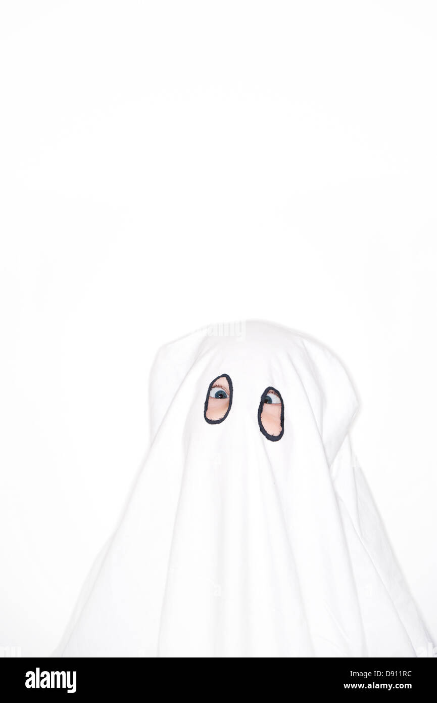 Child ghost costume hi-res stock photography and images - Alamy