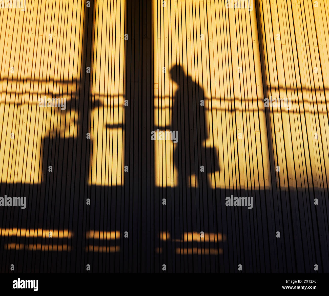Silhouette shadow man walking hi-res stock photography and images - Alamy