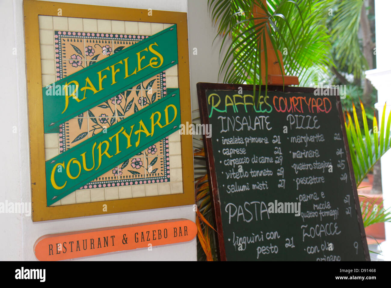 Singapore Raffles Hotel Stock Photos & Singapore Raffles Hotel Stock ...