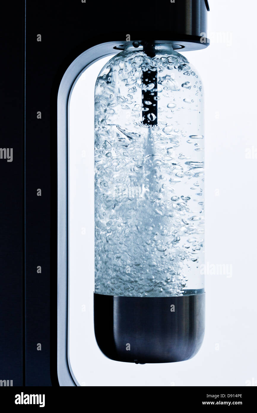 Dissolving carbon dioxide in water Stock Photo - Alamy