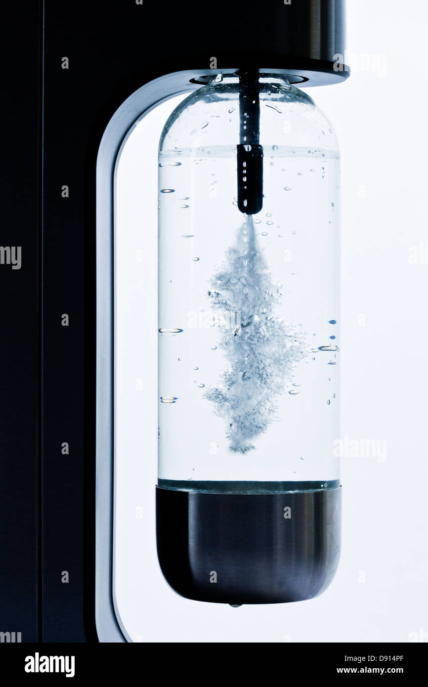 Dissolving carbon dioxide in water Stock Photo - Alamy