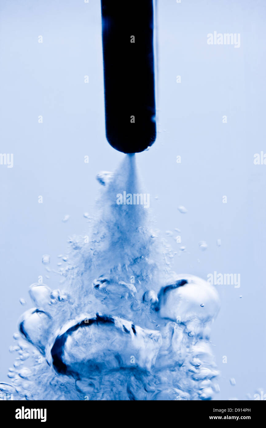 Dissolving carbon dioxide in water Stock Photo - Alamy