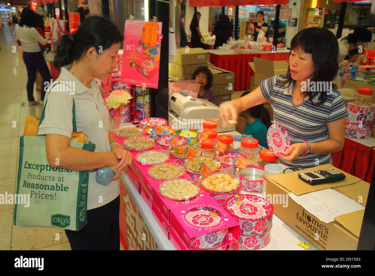 Singapore,One Raffles Place,shopping shopper shoppers shop shops market ...