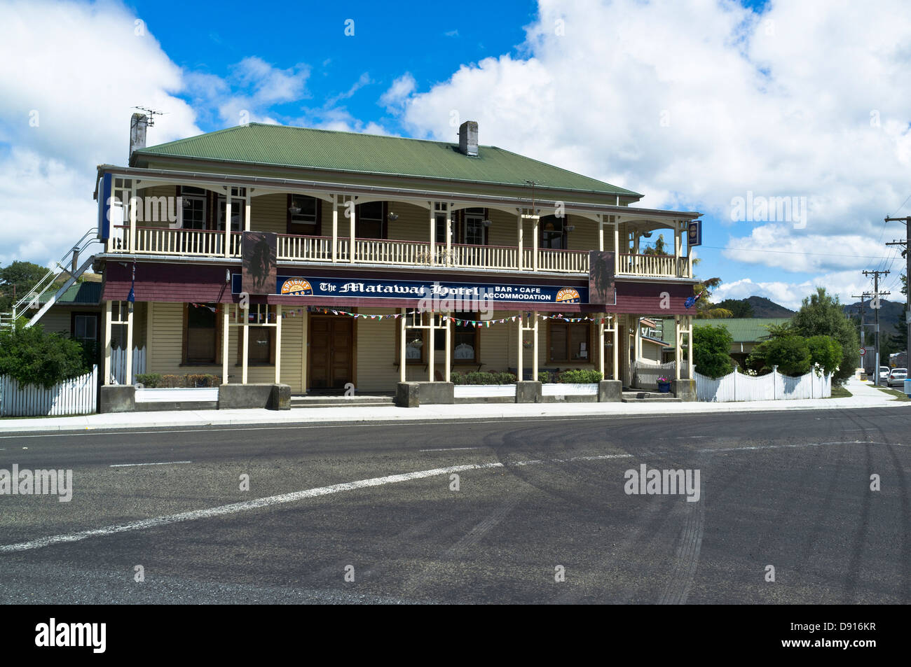 dh MATAWAI NEW ZEALAND New Zealand country village hotel Stock Photo ...