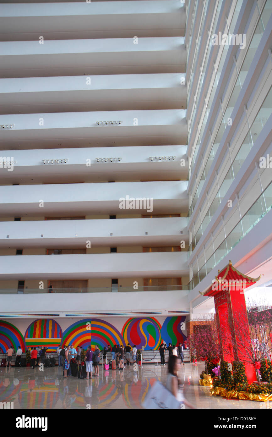 Atrium singapore hi-res stock photography and images - Alamy